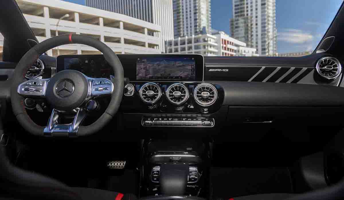 StriveME - مرسيدس cla 2021 مواصفاتها وخصائصها في السعودية